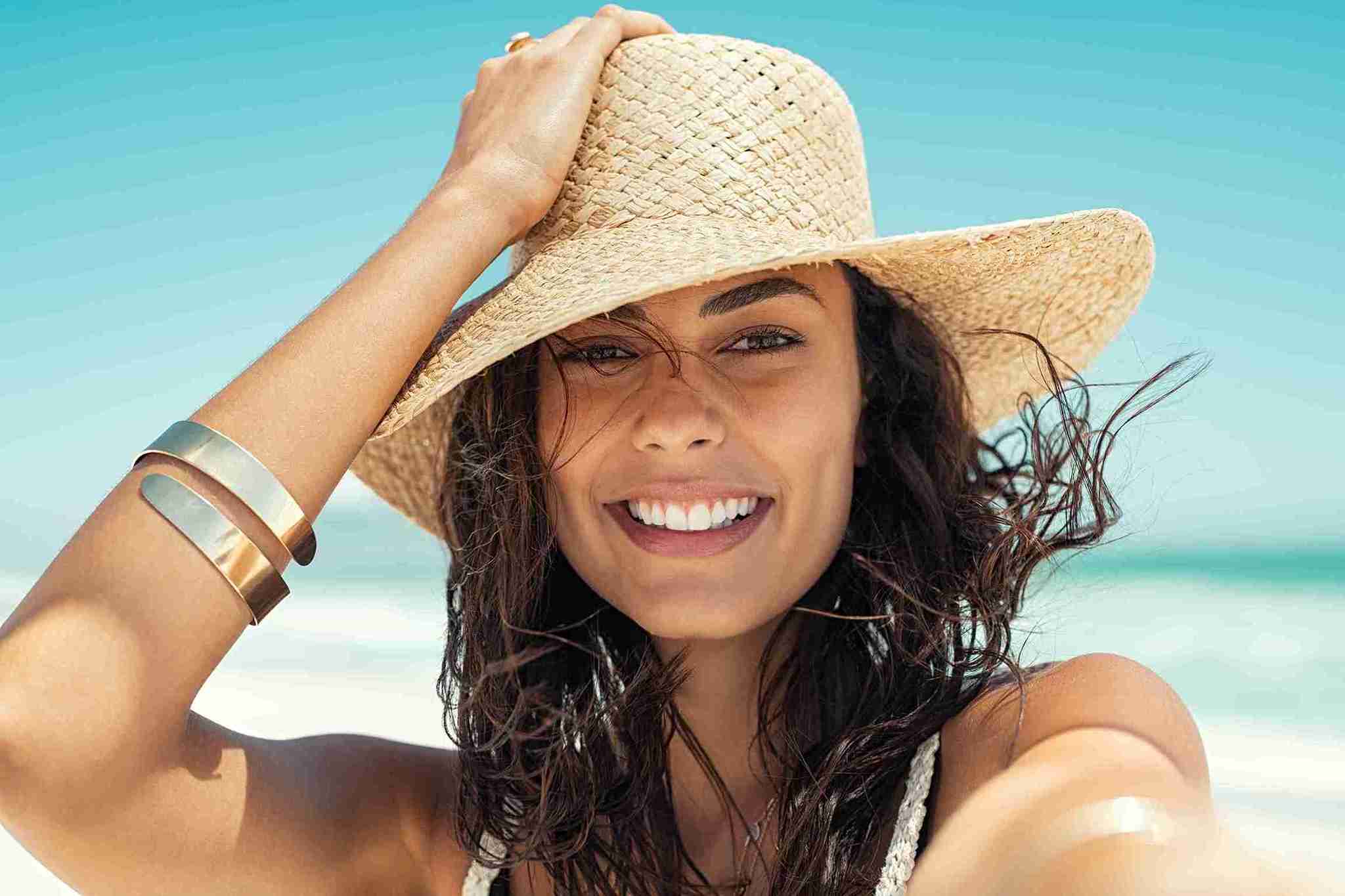 ¿Cuál es la forma correcta de cuidar tus dientes en verano? - LG DENTAL